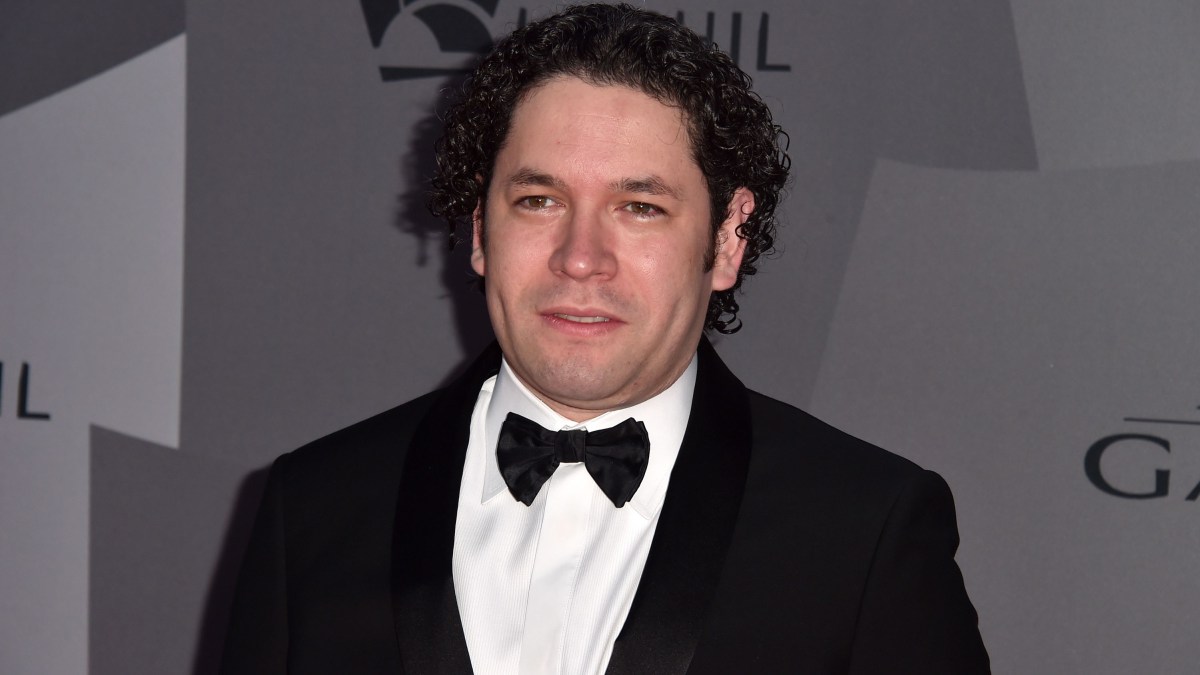 Gustavo Dudamel tendrá su estrella en Hollywood – Telemundo Nueva ...