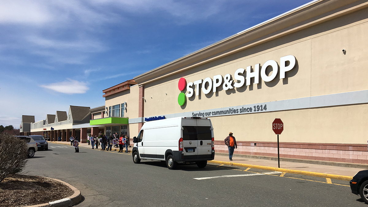 Stop & Shop ofrecerá horario especial para clientes de 60 años o más ...