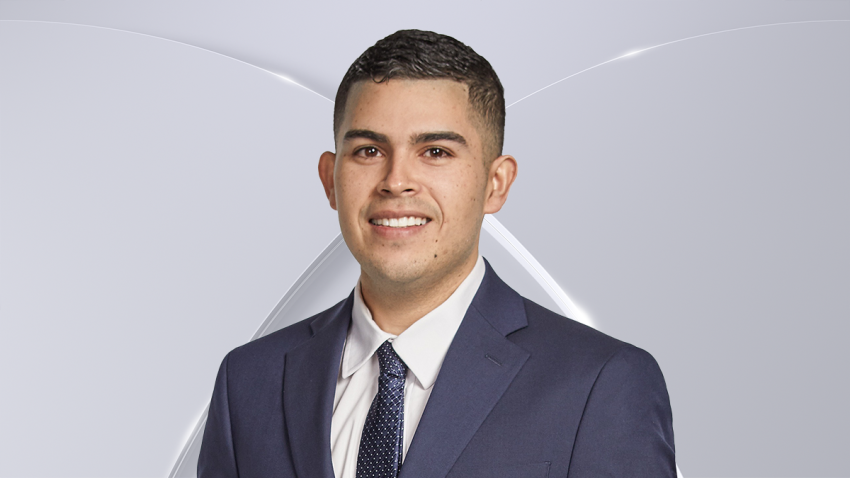 Abimael Castro nuevo presentador del tiempo de Telemundo Nueva ...