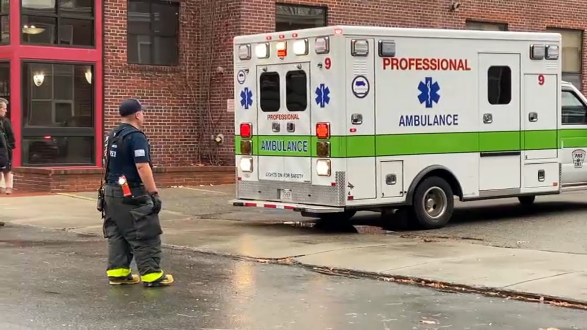 Cambridge, MA: Trabajador de AT&T resulta herido tras recibir una ...