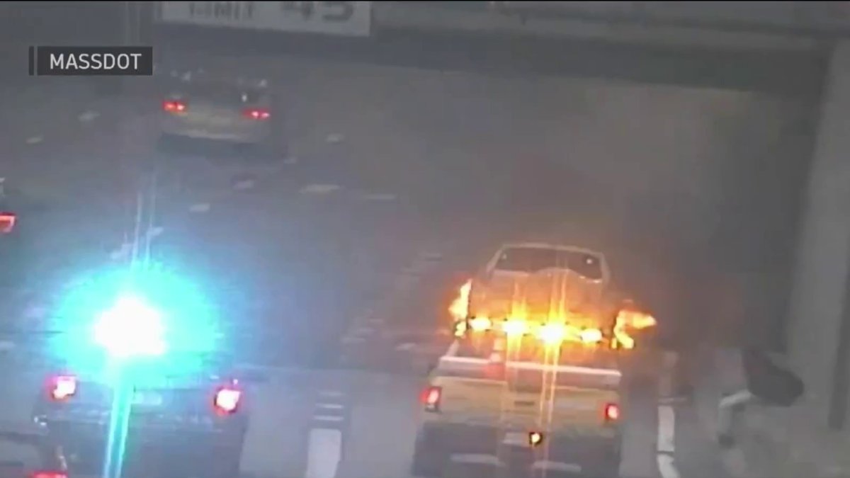 Boston, Massachusetts: Incendio de auto en túnel O’Neill – Telemundo ...
