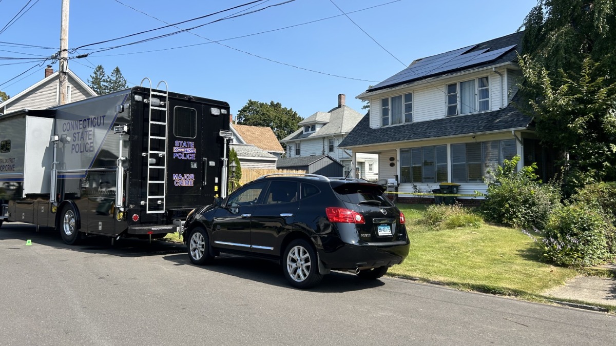 Investigan la muerte sospechosa de dos personas en Ansonia, Connecticut ...