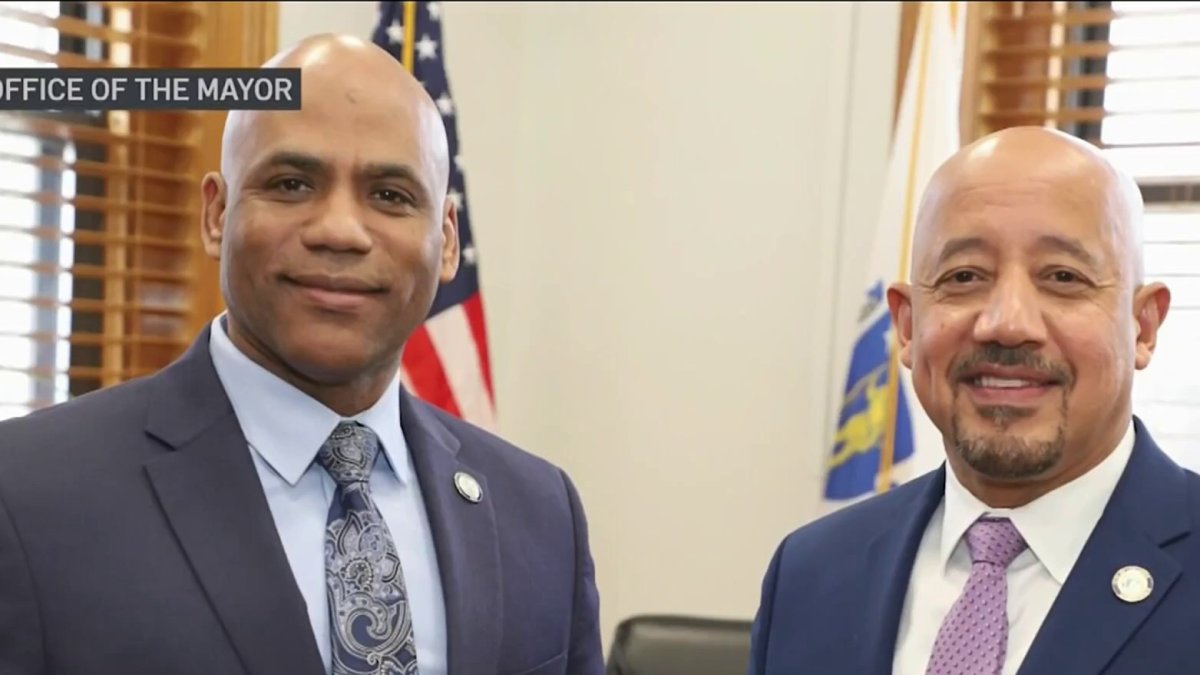 William Castro regres a a su cargo en la administración de Lawrence, MA ...