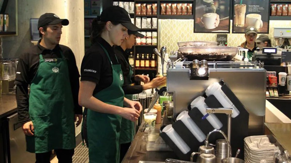 Baristas de Starbucks en Estados Unidos inician huelga – Telemundo ...