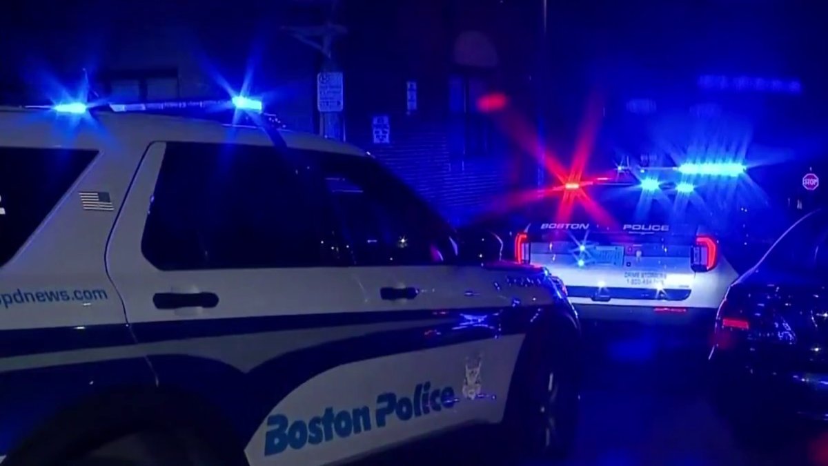Tiroteo en Roxbury deja a un hombre herido – Telemundo Nueva Inglaterra