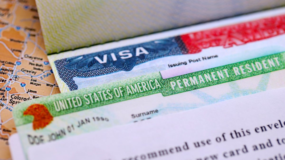 Cambio sobre “green cards” desata dudas en abogados e inmigrantes ...