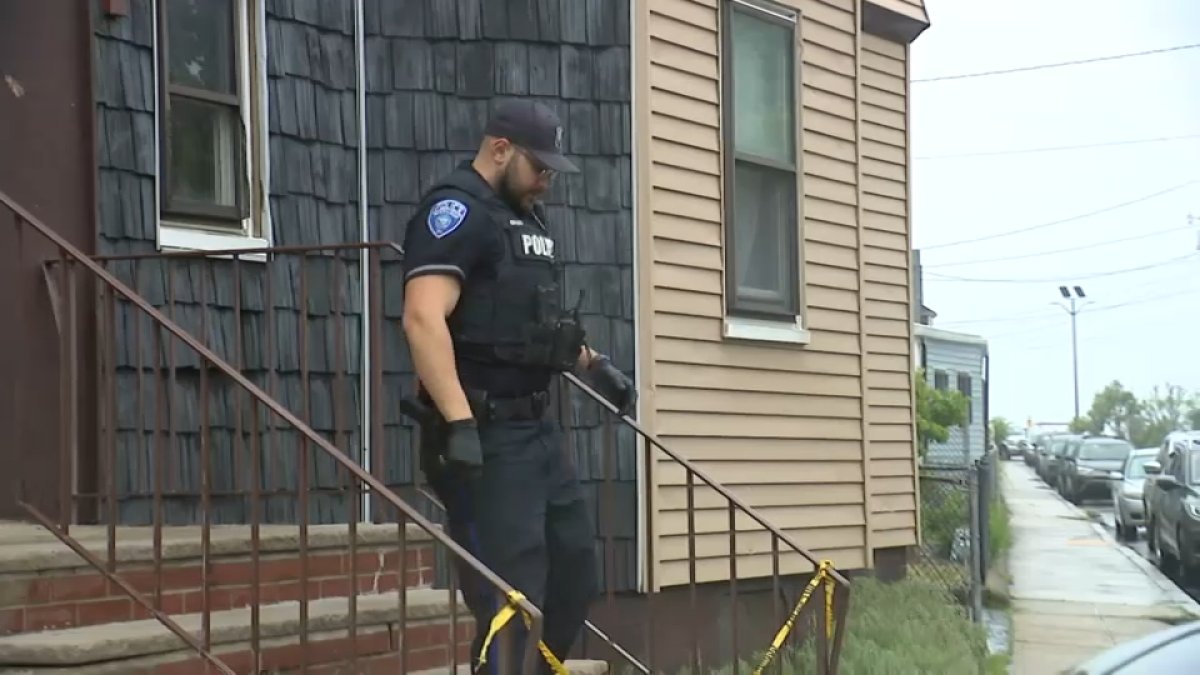 Hombre acusado de matar a su esposa en un apartamento de Winthrop ...